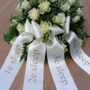 voorbeeld rouwlint met 4 slepen - BloemenhuisAdriene Winkel
